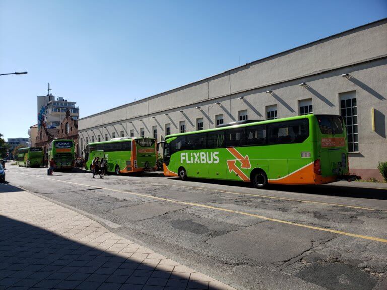 Viajar de ônibus pela Europa: minha experiência com a FlixBus e seus ...